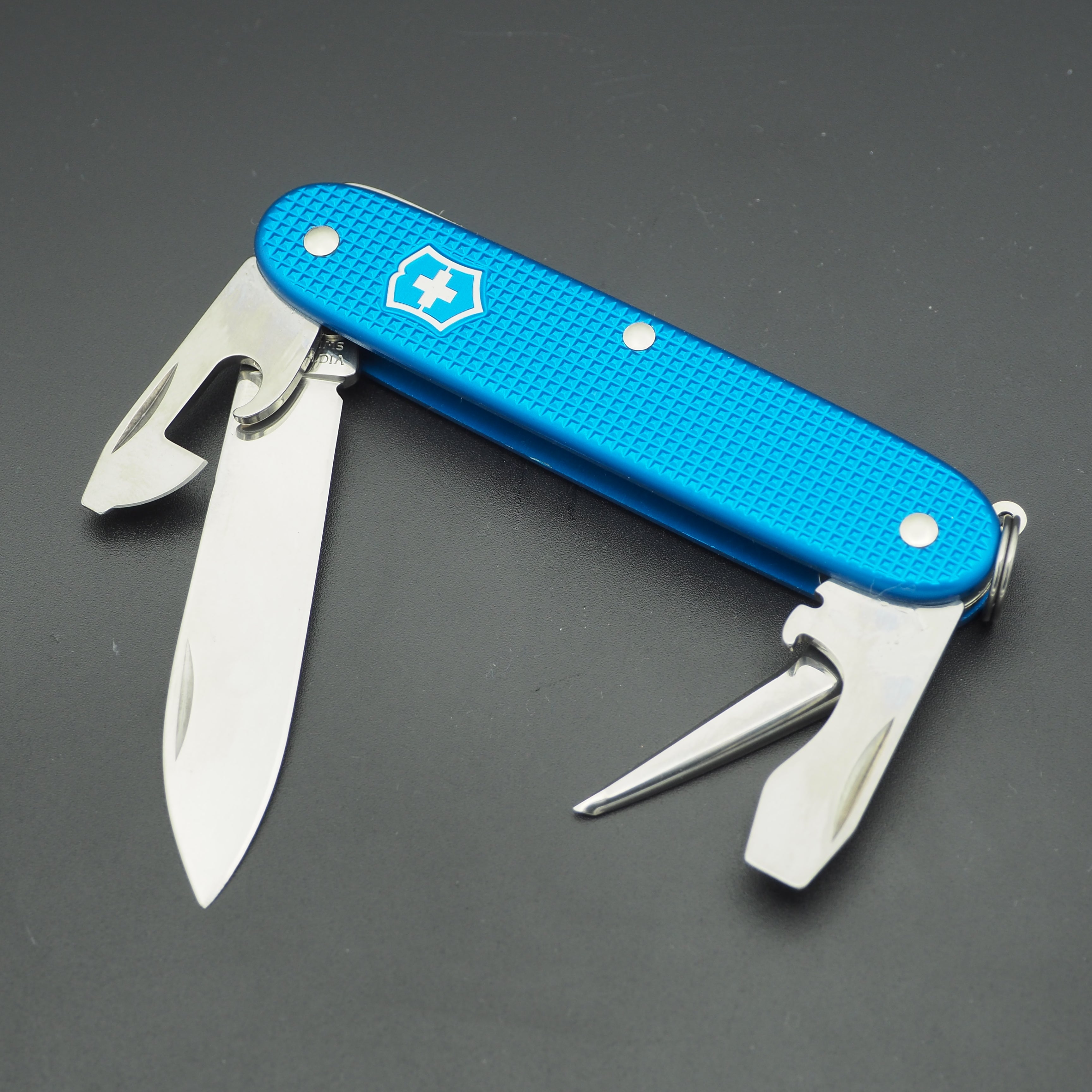 Victorinox Alox Limited Edition 2020 Pioneer 93mm Aqua Blue (damaged b ...
